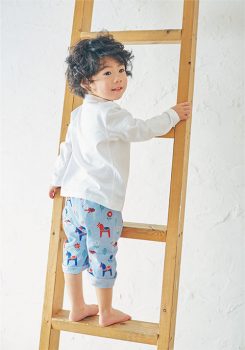 手縫いでOK！ 100均の手ぬぐいで作れる「ハーフパンツ」をご紹介 | kodomoe（コドモエ）—「親子時間」を楽しむ子育て情報が満載！