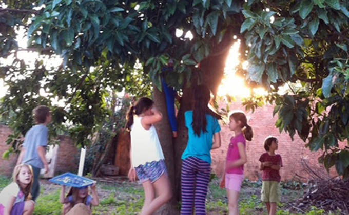 意見を交わす必要のない「みんなが同じ」の世界。違いがあるからこそ、自分の意見を伝えるスキルが身に付くのかも【日登美のタベコト in Berlin・102】 | kodomoe（コドモエ ...